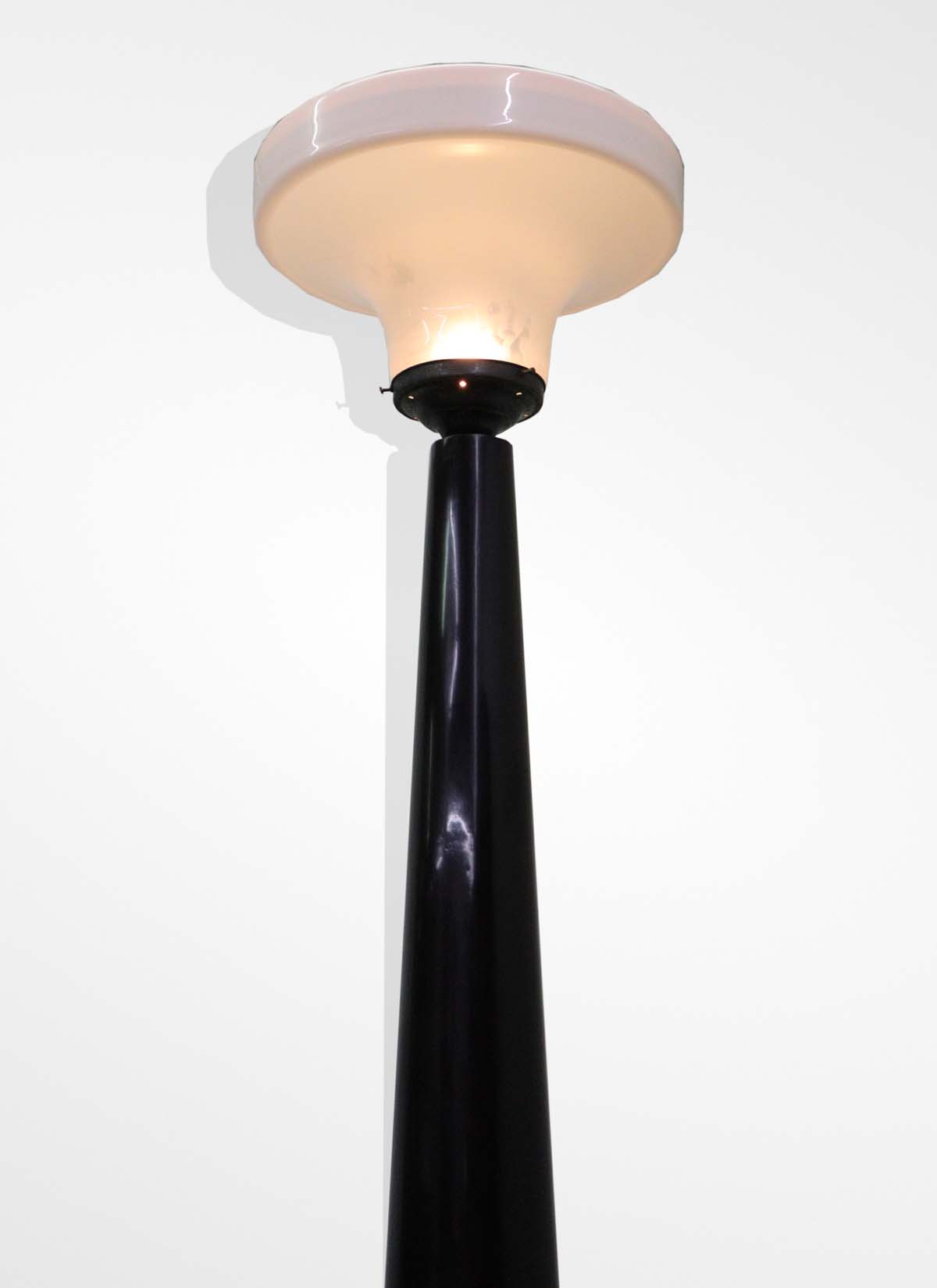 Rosewood lamp with milky white shade | Prinseps
